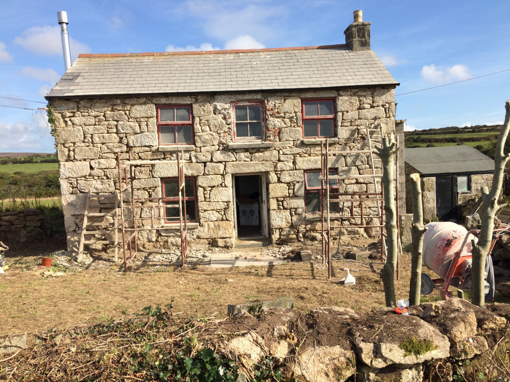 Returning a Cornish cottage to its origin. - Cornish Lime Builders